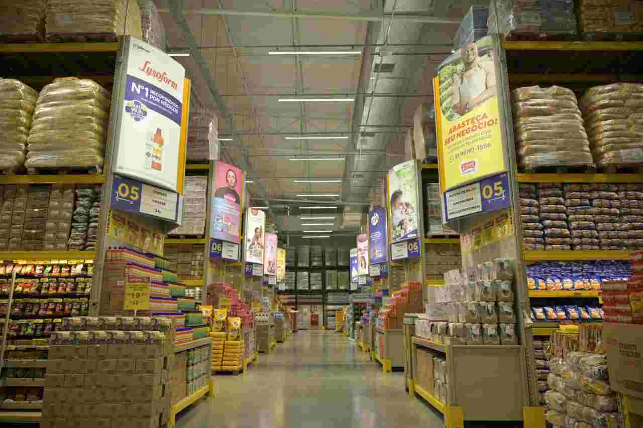 Novo Atacarejo Inaugura Loja Em Bezerros E Gera 350 Empregos - Revista ...